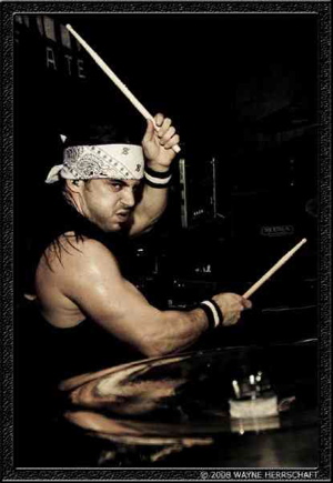 Warming Up With...Steve Smith | Modern Drummer Magazine