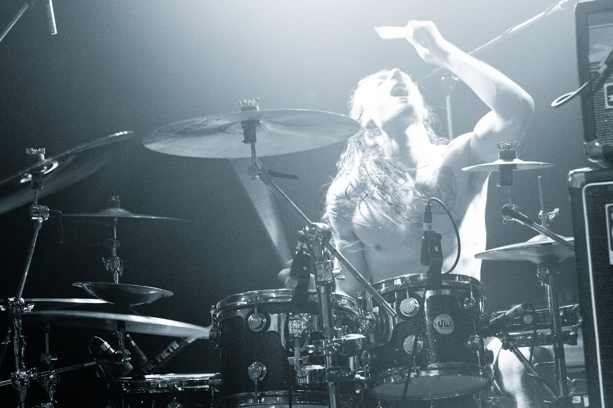 April 2016 Issue of Modern Drummer featuring Joe Saylor | Modern ...