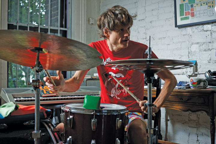 Setting Sights - Greg Saunier - Modern Drummer Magazine