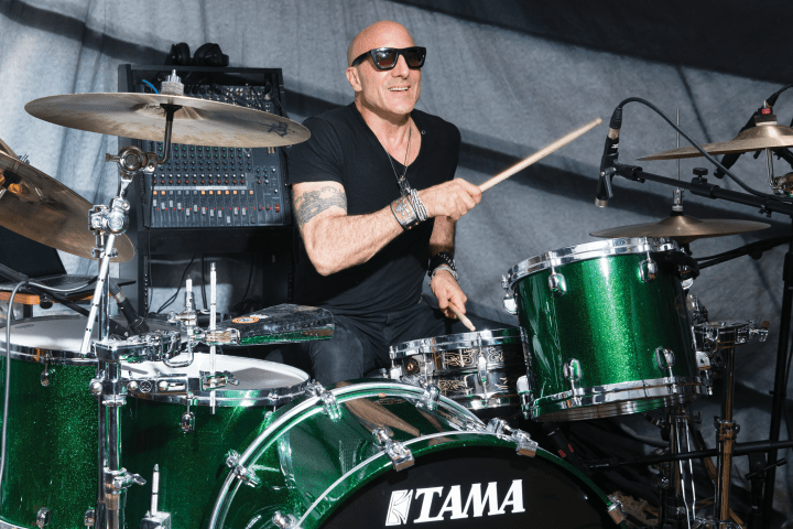 On The Cover - Kenny Aronoff - Modern Drummer Magazine