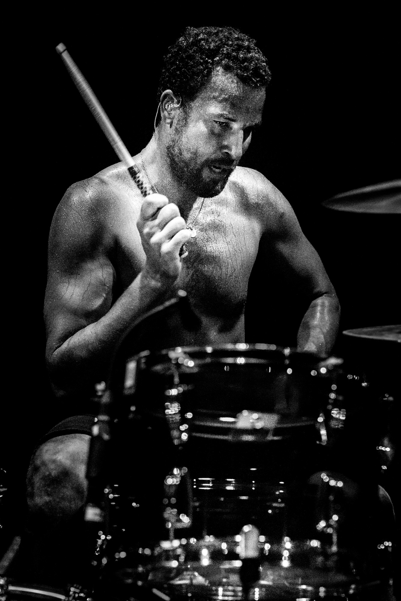 Queens of the Stone Age’s Jon Theodore - Modern Drummer Magazine