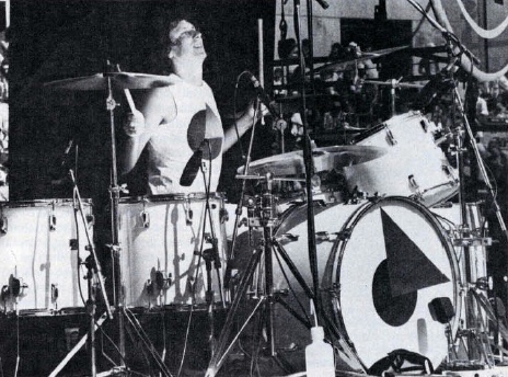 Dennis Elliott - Modern Drummer Magazine